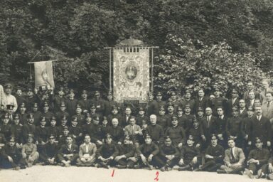 Dressing a Jesuit: clothes and wardrobe composition - Historical Archives