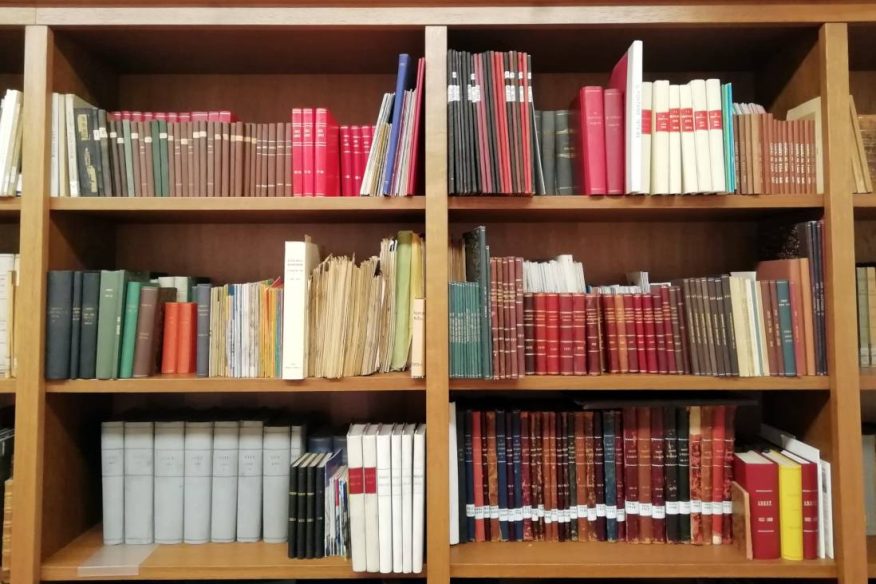 Dressing a Jesuit: clothes and wardrobe composition - Historical Archives